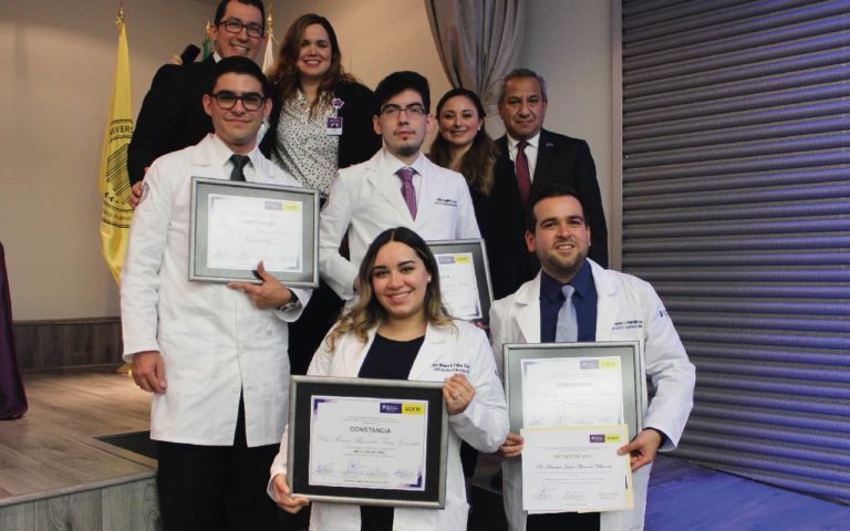 Así vivimos la graduación de 30 nuevos médicos especialistas | La Vitamina