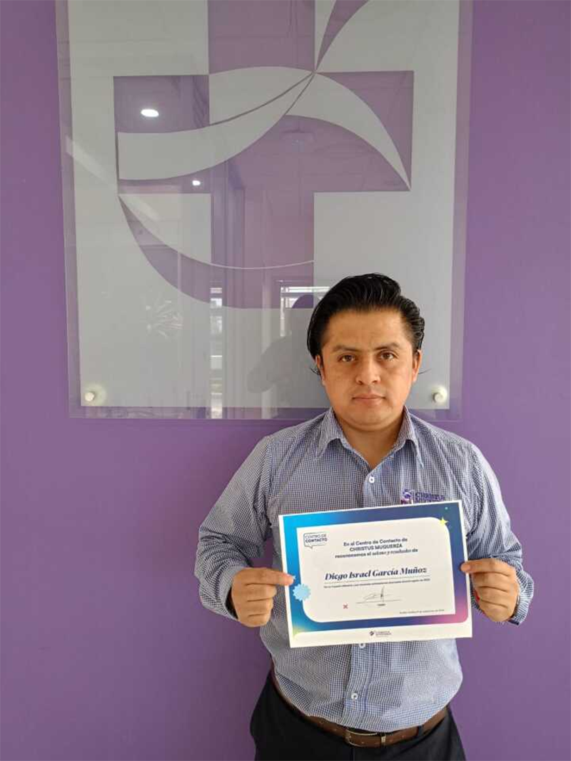 Reconocemos a nuestro Ejecutivo del Mes de agosto en Centro de Contacto ...